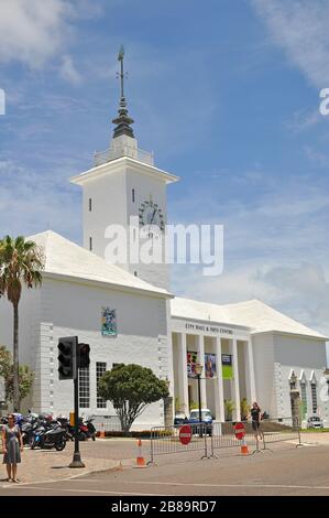 View of the city hall building of Hamilton, the capital of Bermuda ...