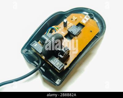 A picture of broken computer mouse Stock Photo - Alamy