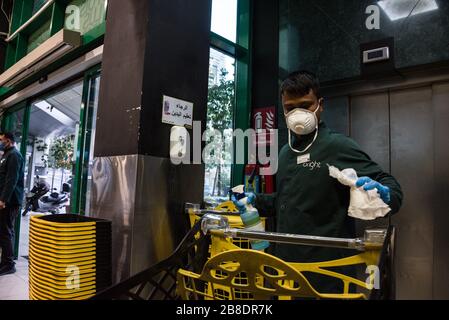 Spinneys, Beirut, Lebanon. 21st Mar, 2020. In an effort to slow the ...
