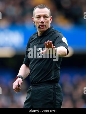 Referee Kevin Friend Stock Photo - Alamy