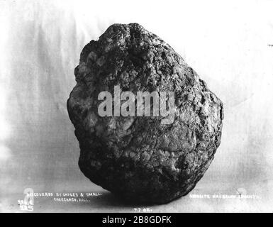 Gold nugget weighing 77 ounces discovered on Cheechako Hill, Yukon ...