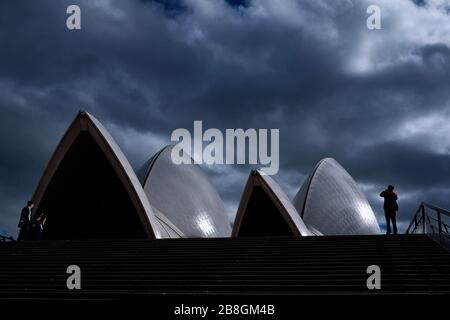 The daring design of the Sydney Opera House, a monument to design and ...