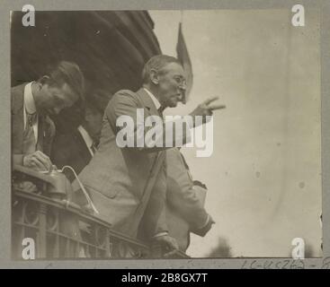 Governor Woodrow Wilson campaigning by train for president in Bradford ...