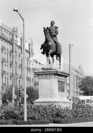 ESTATUA ECUESTRE DEL GENERAL ESPARTERO EN LA CALLE ALCALA INAUGURADA EN ...