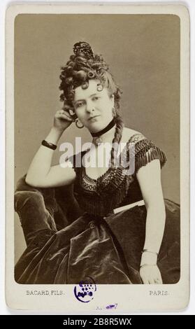 Portrait of Marie Dumas (1846) (actress) Portrait de Marie Dumas (1846 ...