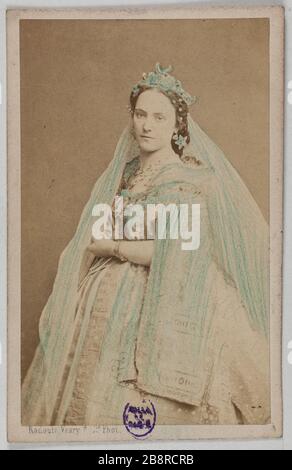 Portrait of Caroline Jullien (actress) Portrait de Caroline Jullien ...