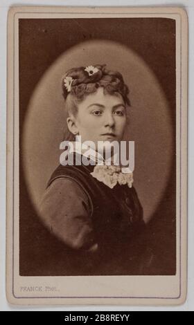 Portrait of Lucienne (actress) Portrait de Lucienne, actrice. Carte de ...