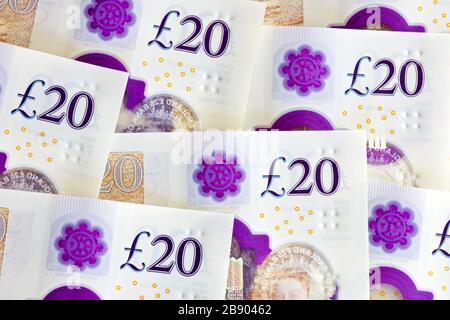 Purple foil patch on Britain's new £20 banknotes Stock Photo - Alamy