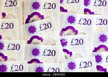 Purple foil patch on Britain's new £20 banknotes Stock Photo - Alamy