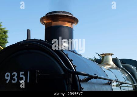 Great Western Railway 2-6-0 (WSR Mogul) No. 9351 steam engine and ...