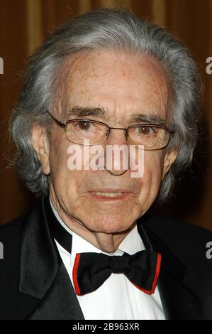 Arthur Hiller at the 57th Annual DGA Awards - Arrivals held at the ...