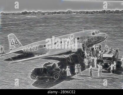 "MACROBERTSON AIR RACE" "LONDON-MELBOURNE" "1934" This poster depicts ...