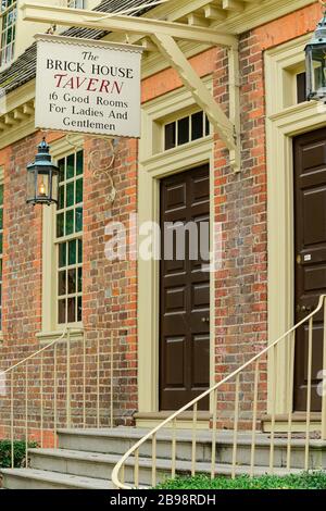 Colonial Williamsburg Brick House Tavern Stock Photo - Alamy