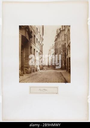 Paris, Rue Saint Victor Stock Photo - Alamy