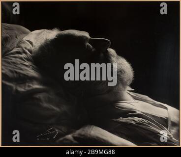 Victor Hugo on his deathbed, right profile. May 22, 1885. Photograph by ...