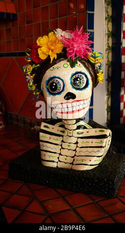 Big Bright Eyed Female Mexican Skeleton Art Stock Photo - Alamy