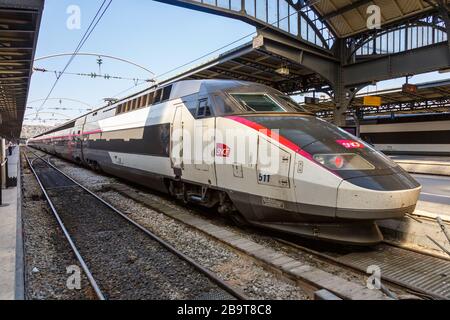 TGV Réseau ( French high-speed rail service ) in the LGV Sud-Est near ...