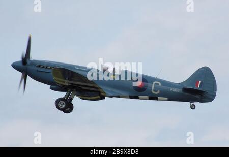 Supermarine Spitfire Mk XIX PS853 owned by Rolls Royce Stock Photo ...