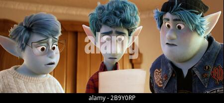 ONWARD, from left: Laurel Lightfoot (voice: Julia Louis-Dreyfus), Ian ...