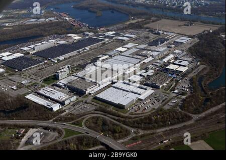 24 March 2020, Rhineland-Palatinate, Wörth: Aerial view, taken from an ...