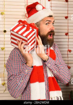 Hat and garlands on white background. Festa Junina (June Festival ...