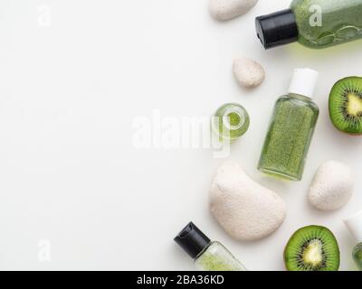 Spa Kit. Shampoo, Soap Liquid. Shower Gel Stock Photo - Alamy