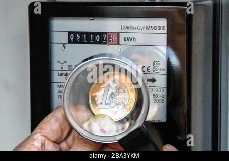 Symbol photo, electricity meter, electricity consumption, electricity ...
