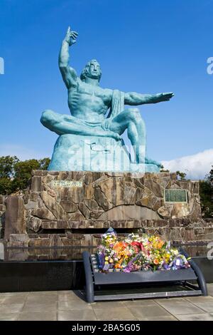 Peace Statue by Seibo Kitamura in the Peace Park, Nagasaki, Kyushu ...
