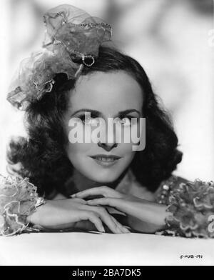 PAULETTE GODDARD as the Gamin Portrait by MAX MUNN AUTREY for MODERN ...