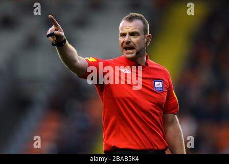Keith Wright, Referee Stock Photo - Alamy