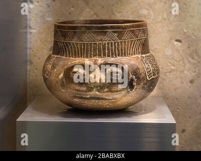 Mayan pottery at the Mayan museum, Merida, Yucatan, Mexico Stock Photo ...