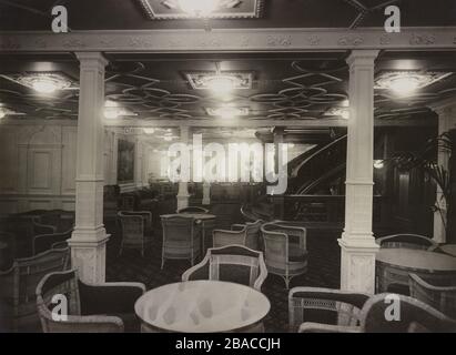 TITANIC INTERIOR First Class RMS Titanic Vintage 1900's interior view ...
