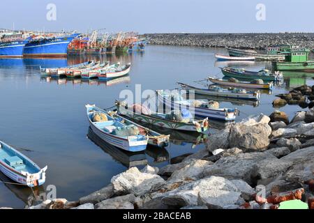 Colachel fishing harbour Stock Photo - Alamy