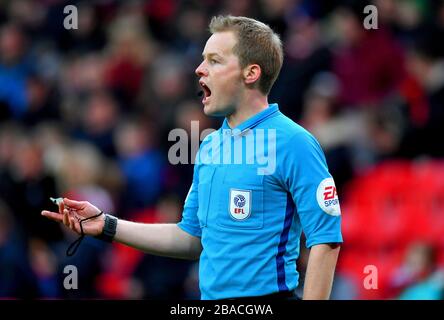 Referee Gavin Ward Stock Photo - Alamy