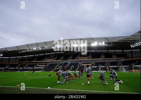 General view of Fulham players during warmup Stock Photo - Alamy