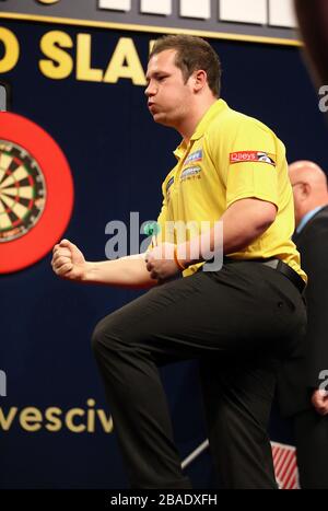 Dean Winstanley celebrates during his match against Kevin Painter Stock ...