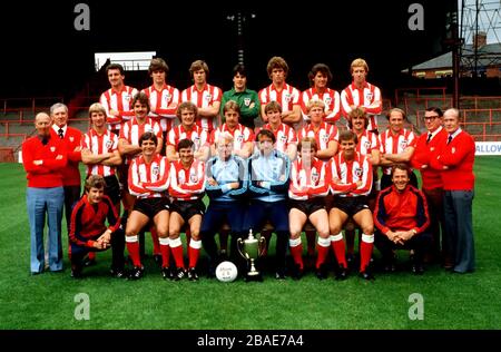 SUnderland squad for the 1980-81 season. (back l-r) Joe Bolton, Gordon ...