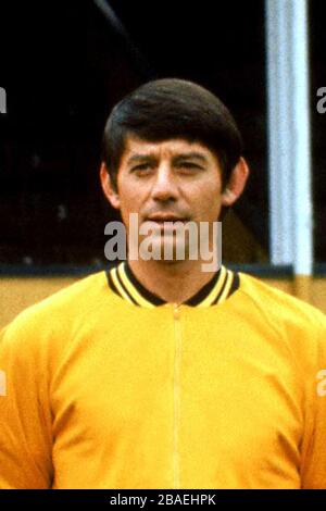 Wolverhampton Wanderers football coach Sammy Chung 6/8/71 Stock Photo ...
