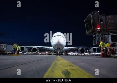 Frankfurt, Germany. 29th Mar, 2020. The crew of flight LH773 is ...