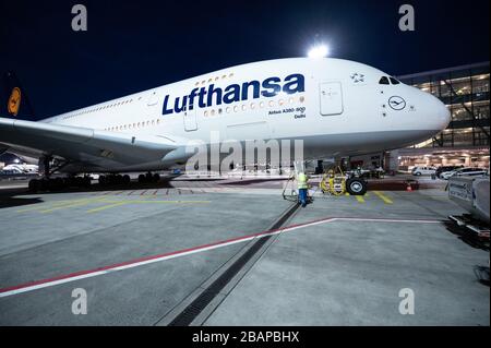 Frankfurt, Germany. 29th Mar, 2020. The crew of flight LH773 is ...