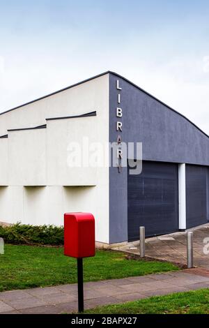 Wharton Library in Winsford Cheshire UK Stock Photo - Alamy