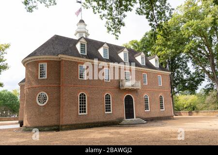 Colonial Williamsburg Capitol building Stock Photo - Alamy