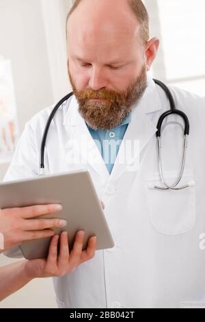 Computer tomograph. Magnetic resonance imaging Stock Photo - Alamy