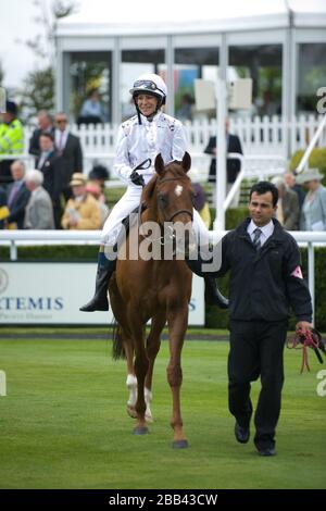 Horseracing presenter Emma Spencer after competing in the Magnolia Cup ...