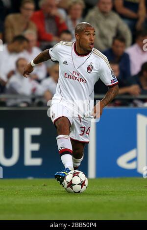Nigel De Jong, AC Milan Stock Photo - Alamy