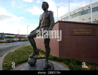 Statue of Jimmy Armfield CBE outside Bloomfield Road Football ground ...
