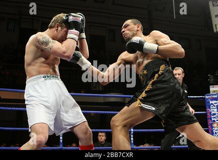 Round1: Courtney Fry (Wood Green, black shorts) defeats Shon Aled ...
