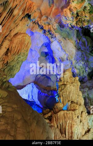 Dau Go Cave,Halong Bay,Vietnam,Asia Stock Photo - Alamy