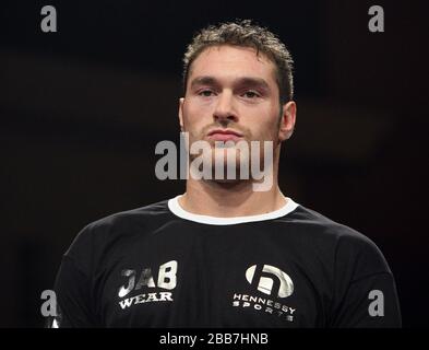 Tyson Fury (Wilmslow, multicoloured shorts) defeats Scott Belshaw ...
