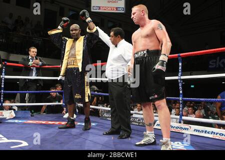 Matt Skelton (black/gold shorts) defeats Lee Swaby in a Heavyweight ...